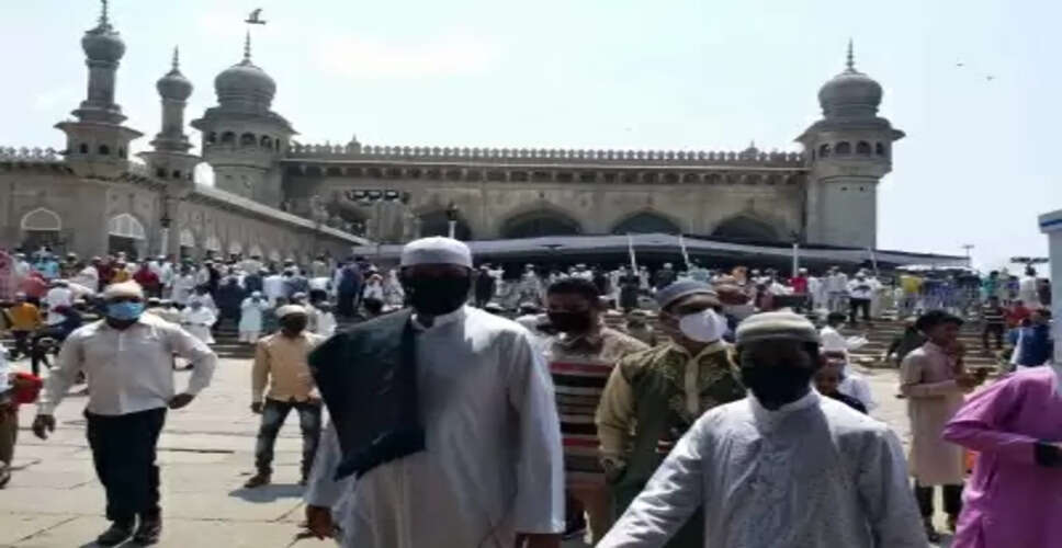 CMs of Telugu states greet Muslims on beginning of Ramzan