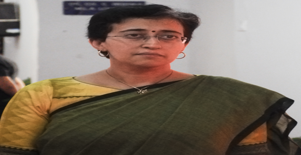 Atishi conducts surprise inspection at Saket Court Complex, pulls up ...