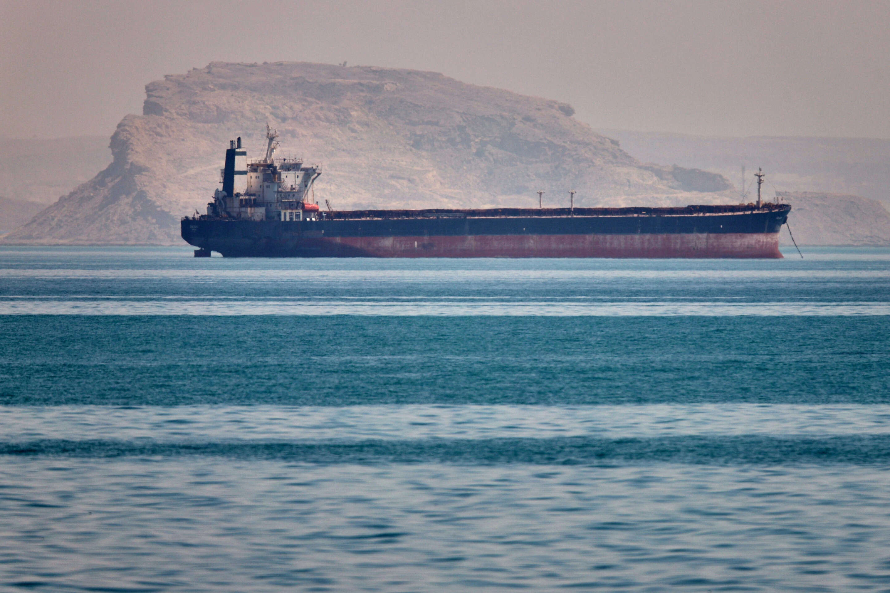 Iran's Revolutionary Guards Navy Reports on Ship Passage