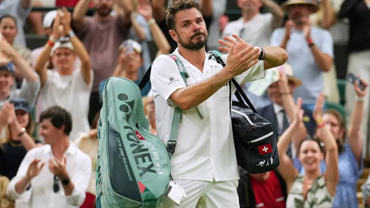 Stan Wawrinka Says Goodbye to Wimbledon in Emotional Match