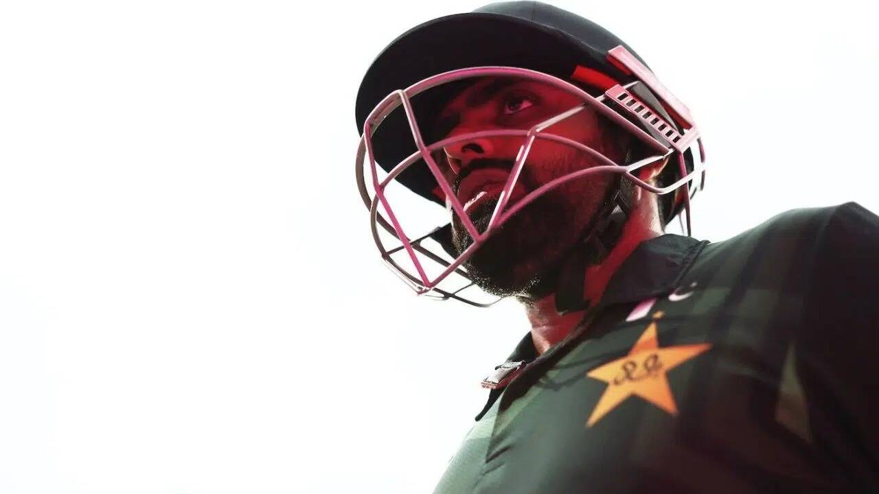 Hayden Stunned and Disheartened by Babar Azam's Shock Captaincy Departure