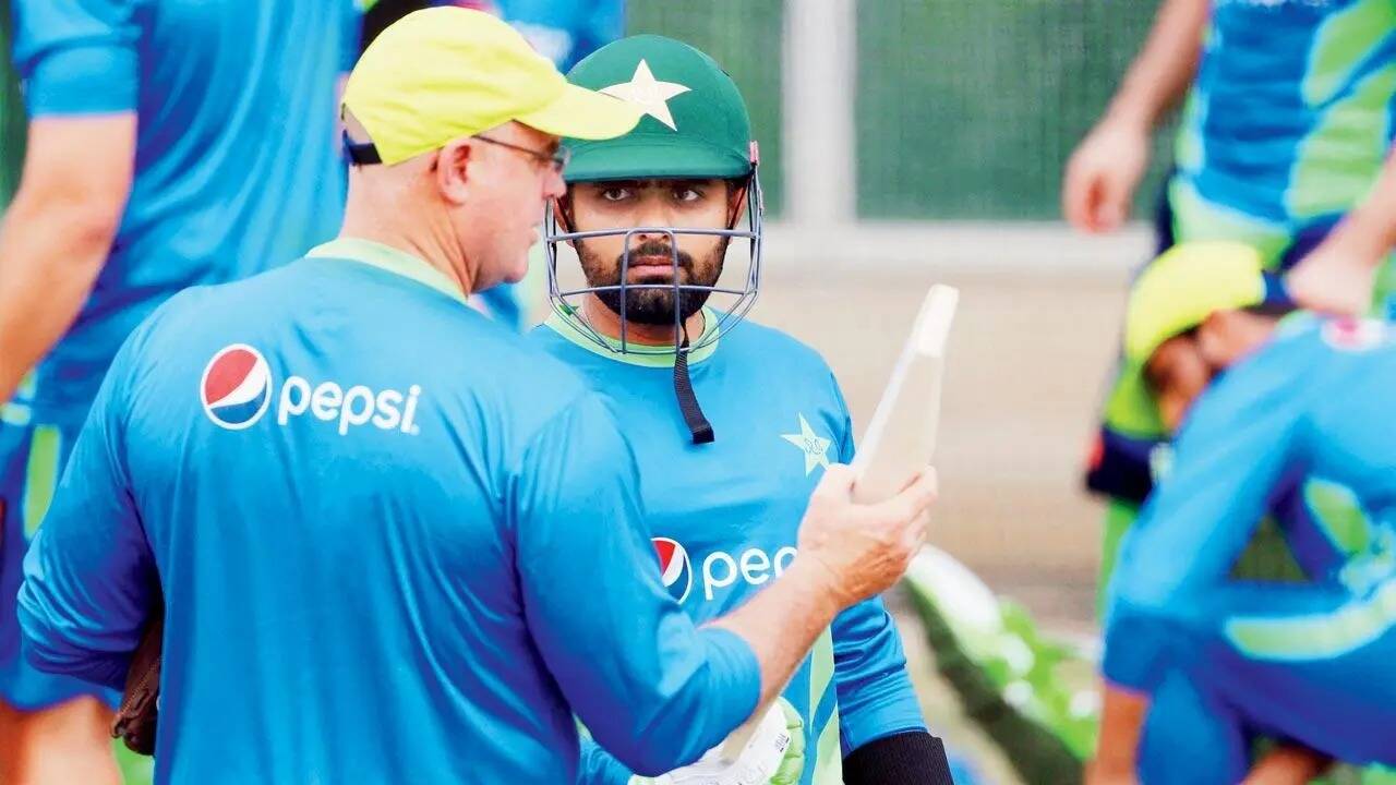 Hayden Stunned and Disheartened by Babar Azam's Shock Captaincy Departure