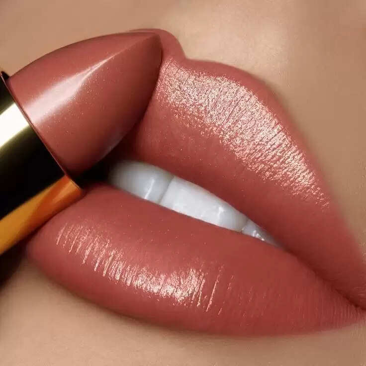 Unlock the Secret to Perfect Lips: 5 Tips for Flawless Lipstick Application