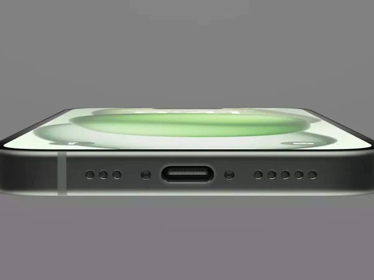 iPhone 15 Breaks Barriers: USB-C Port Expands Accessory Compatibility!
