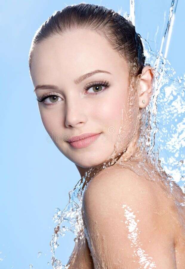 Gentle and Chemical-Free: How to Wash Your Hair Naturally Without Shampoo